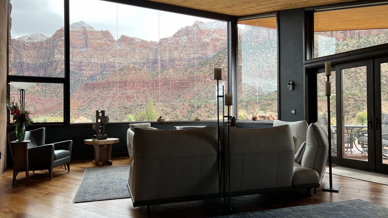 Canyon Panoramic Home | Studio MW